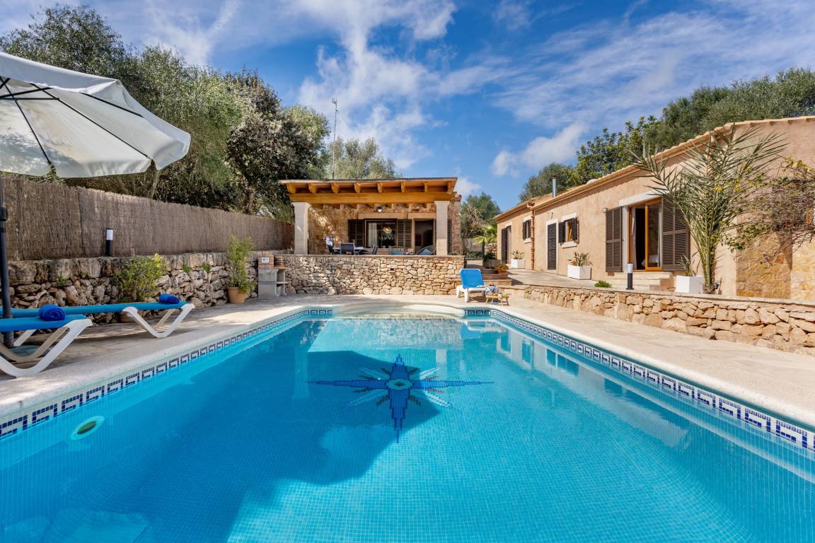75 M² Huis ∙ 3 Slaapkamers ∙ 6 Gasten - Cala Figuera