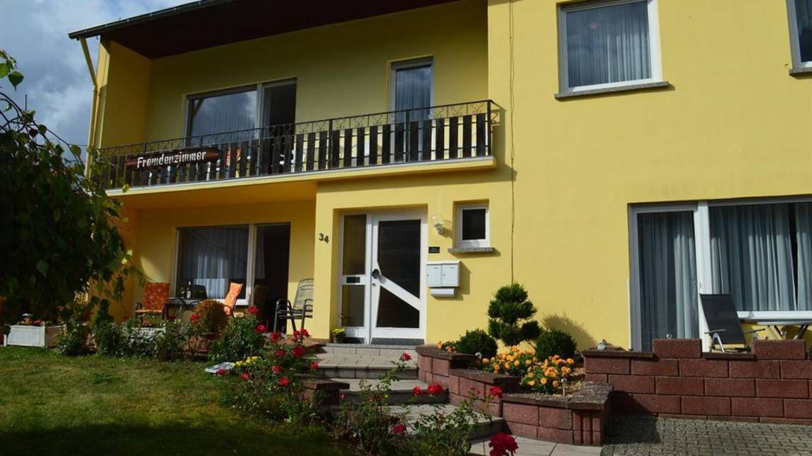 44 M² Ferienwohnung ∙ 1 Schlafzimmer ∙ 2 Gäste - Zell (Mosel)