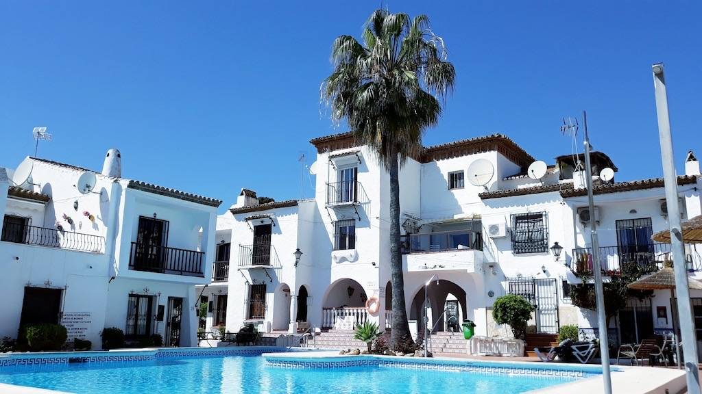 85 M² Ferienhaus ∙ 2 Schlafzimmer ∙ 6 Gäste - Nerja