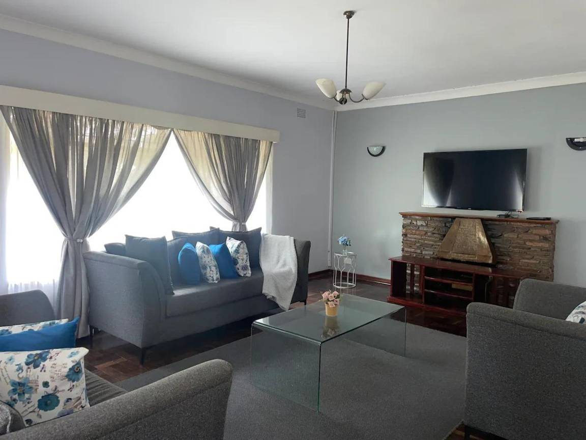 250 M² Apartamento ∙ 3 Habitaciones ∙ 6 Huéspedes - Harare