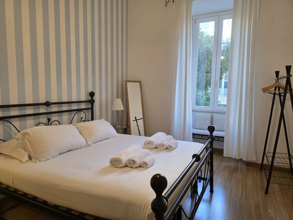 109 M² Apartment ∙ 3 Bedrooms ∙ 5 Guests - Rome