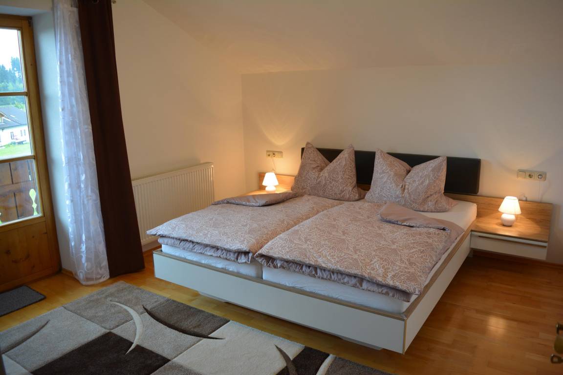 70 M² Ferienwohnung ∙ 2 Schlafzimmer ∙ 5 Gäste - Rieden am Forggensee