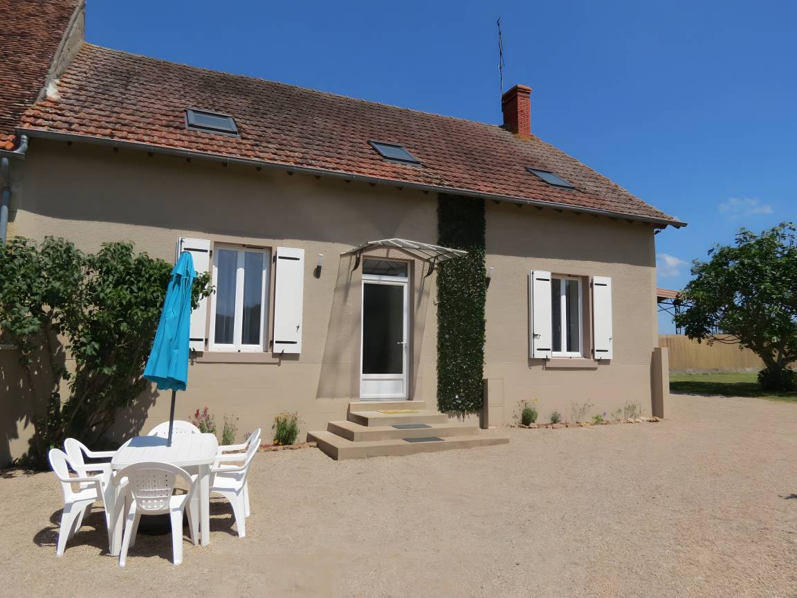 188 M² Maison De Vacances ∙ 3 Chambres ∙ 15 Personnes - Saint-Amand-Montrond