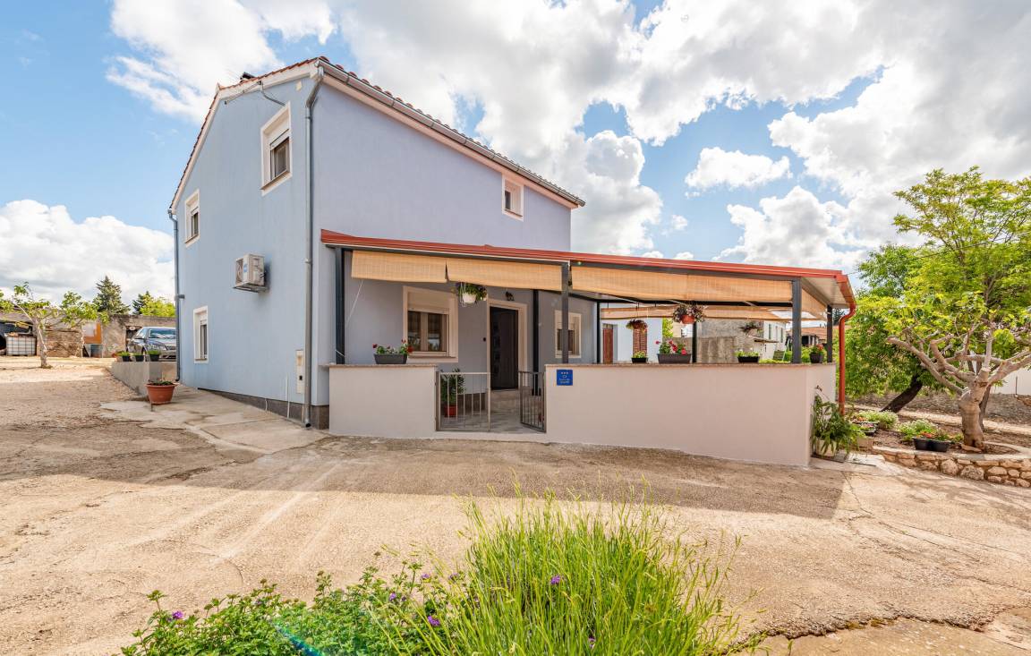 105 M² Maisonette-wohnung ∙ 3 Schlafzimmer ∙ 6 Gäste - Tisno