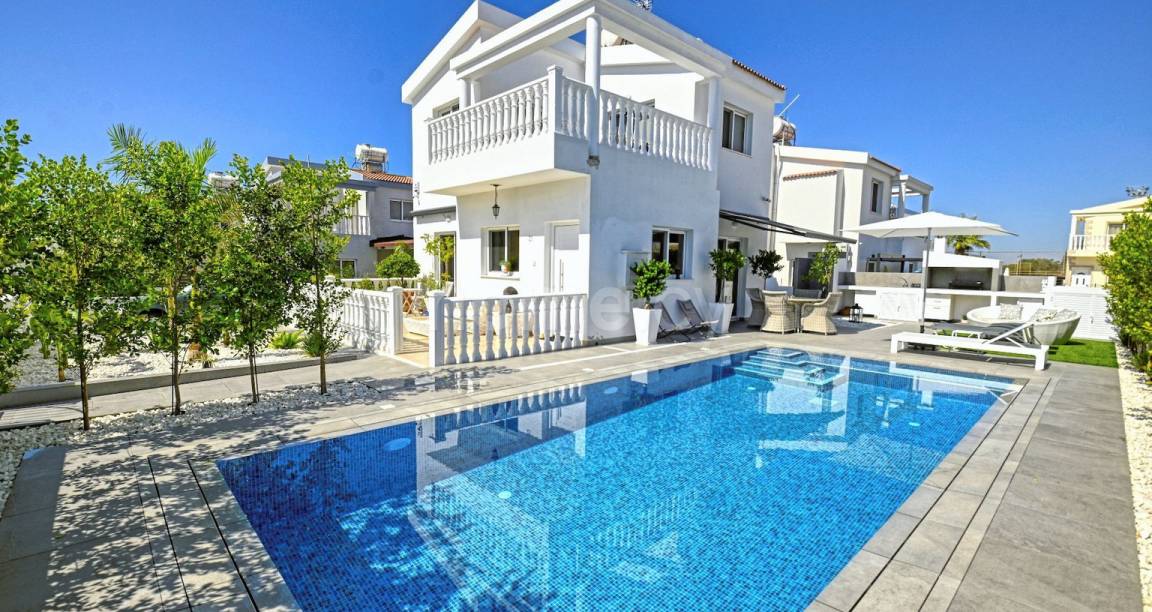 Villa ∙ 3 Bedrooms ∙ 6 Guests - Ayia Napa