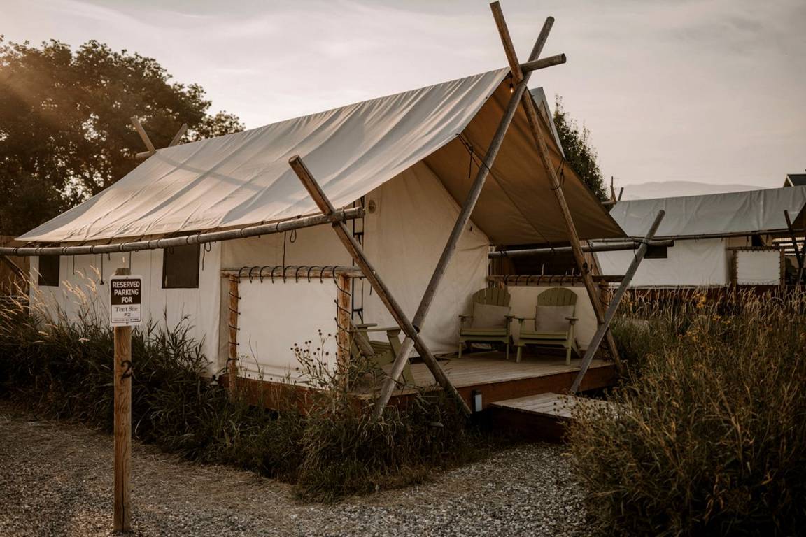 Camping ∙ 1 Habitación ∙ 4 Huéspedes - Montana