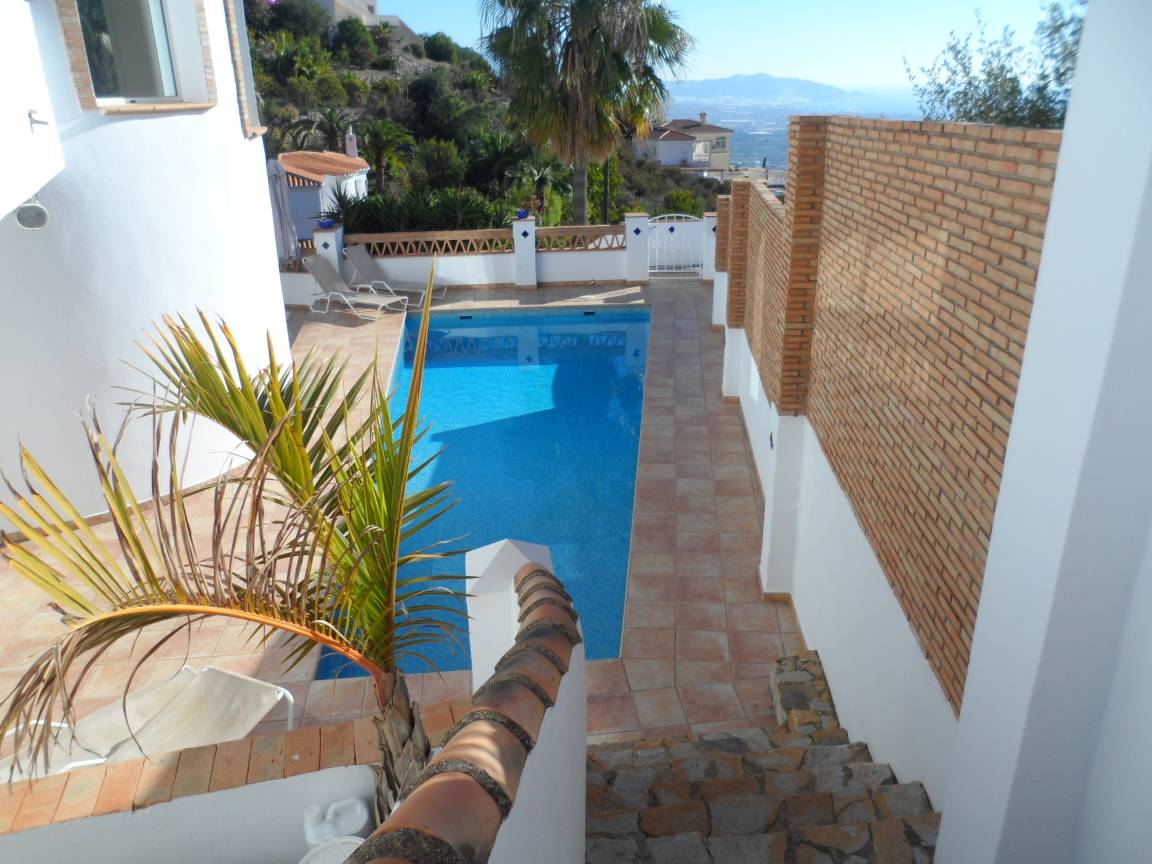 150 M² Villa ∙ 4 Schlafzimmer ∙ 8 Gäste - Salobreña