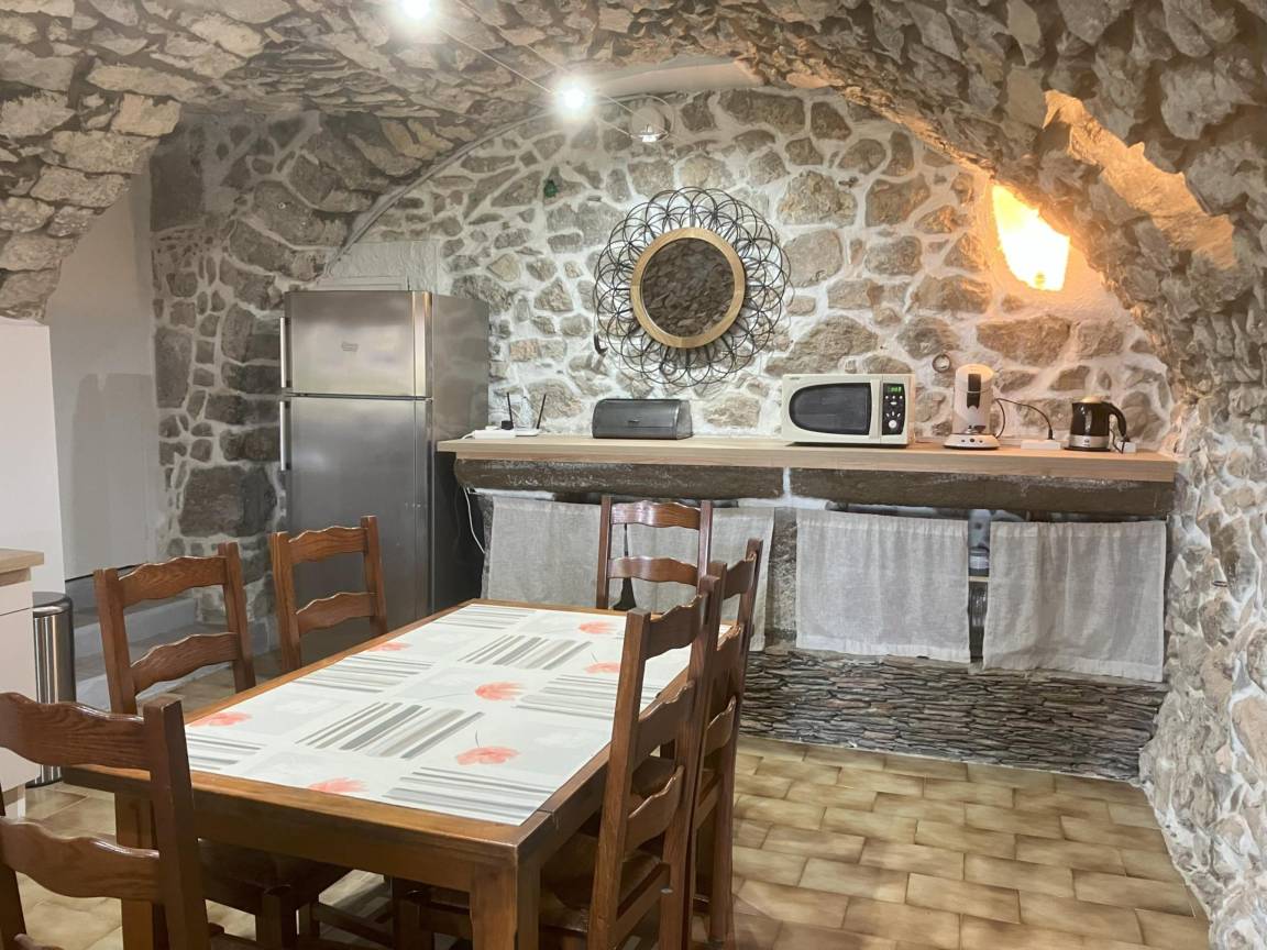 60 M² Cottage ∙ 2 Bedrooms ∙ 5 Guests - Ardèche