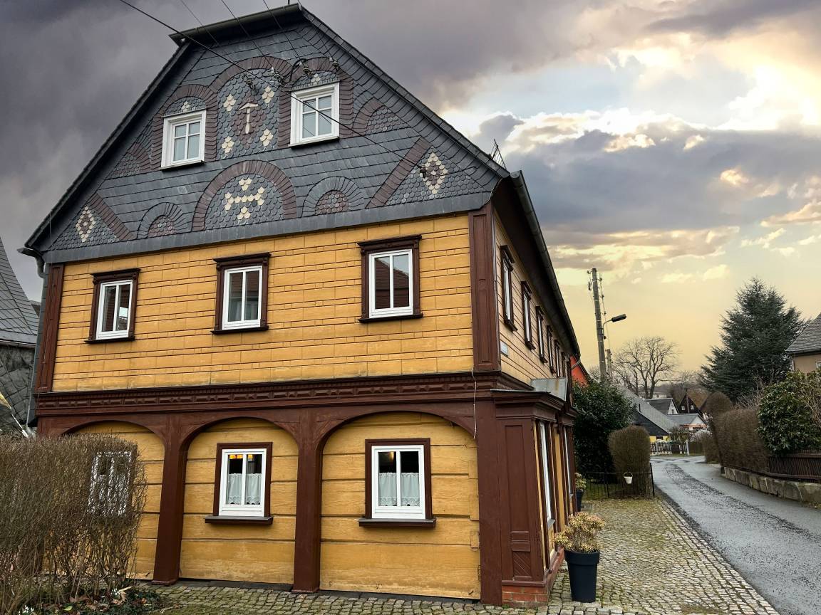 62 M² Ferienwohnung ∙ 1 Schlafzimmer ∙ 4 Gäste - Seifhennersdorf