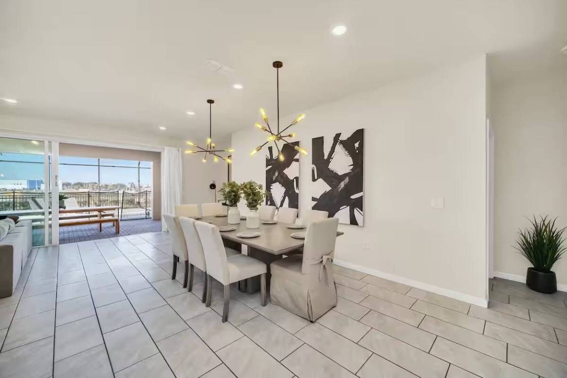 Villa ∙ 10 Bedrooms ∙ 22 Guests - Florida