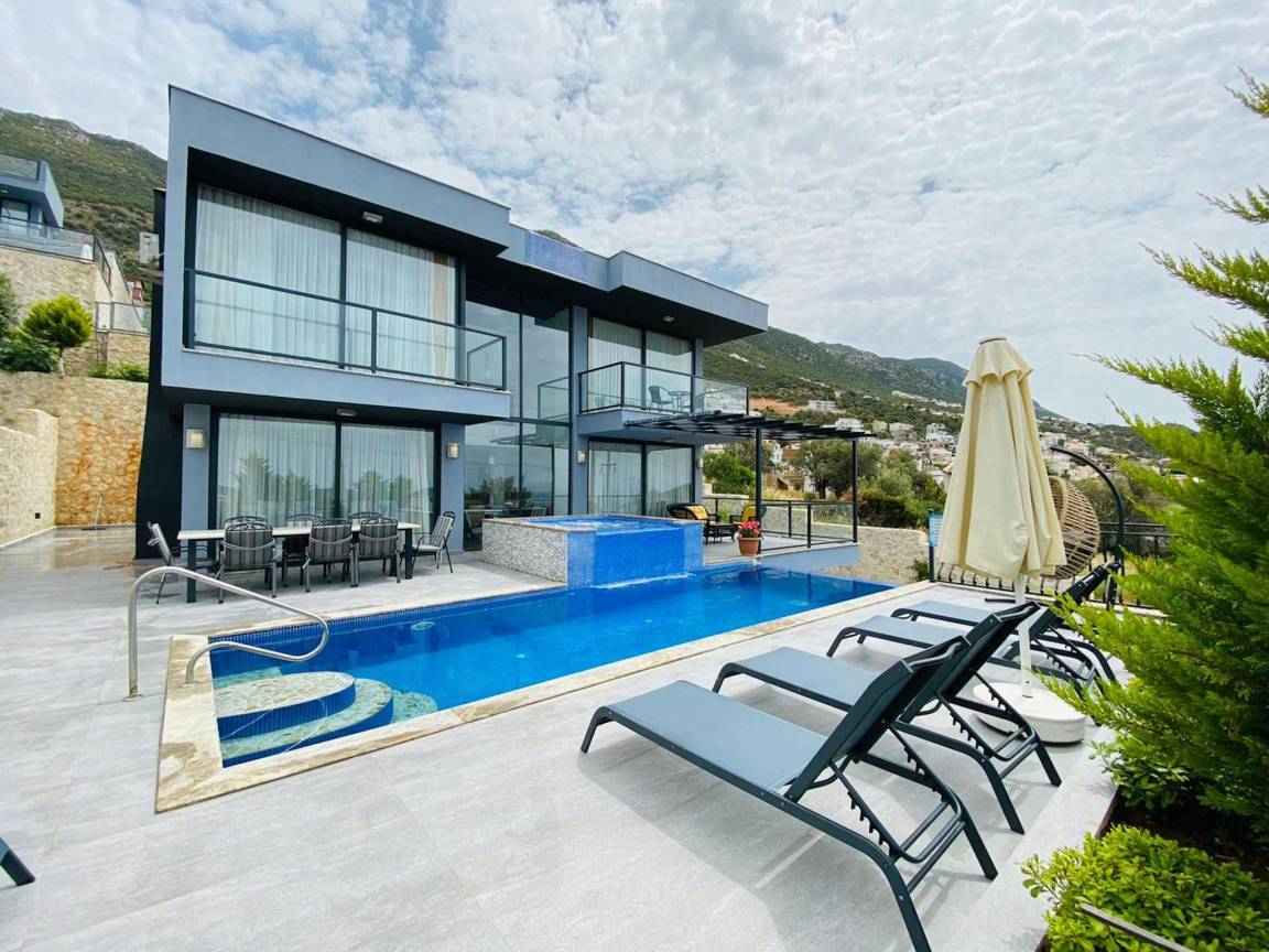 Villa ∙ 5 Bedrooms ∙ 10 Guests - Kalkan