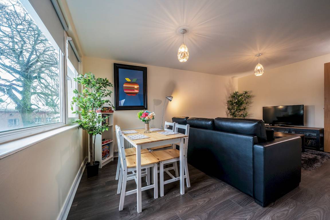 74 M² Apartamento ∙ 1 Habitación ∙ 2 Huéspedes - Belfast