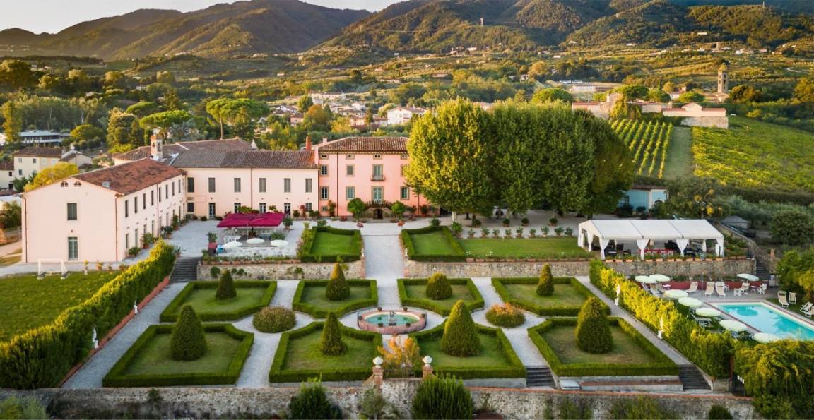 Villa ∙ 11 Schlafzimmer ∙ 22 Gäste - Montecarlo