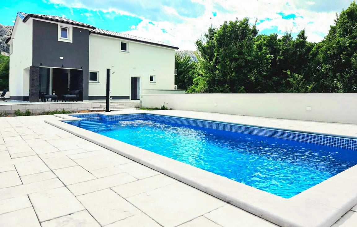 250 M² House ∙ 4 Bedrooms ∙ 10 Guests - Baška