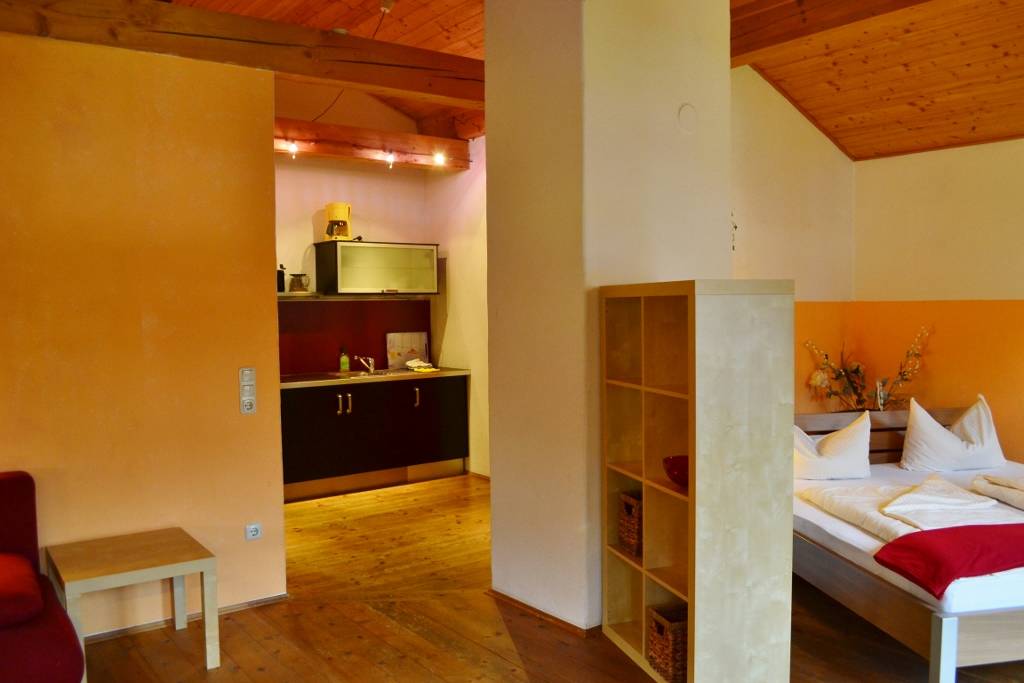 48 M² Ferienwohnung ∙ 2 Gäste - Neubeuern