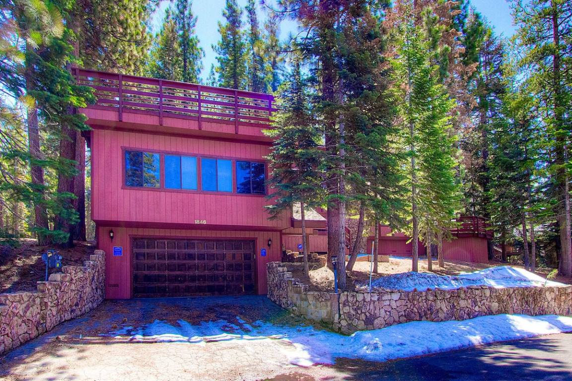 251 M² House ∙ 4 Bedrooms ∙ 8 Guests - South Lake Tahoe, CA