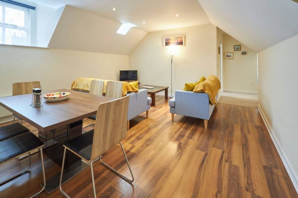 Apartment ∙ 2 Bedrooms ∙ 4 Guests - Berwick-upon-Tweed Castle and Ramparts