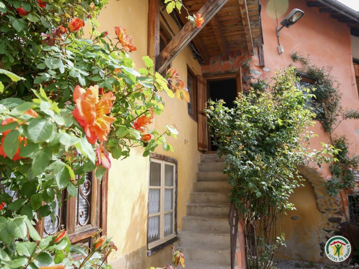 60 M² Gîte ∙ 2 Chambres ∙ 4 Personnes - Vallée de la Clarée