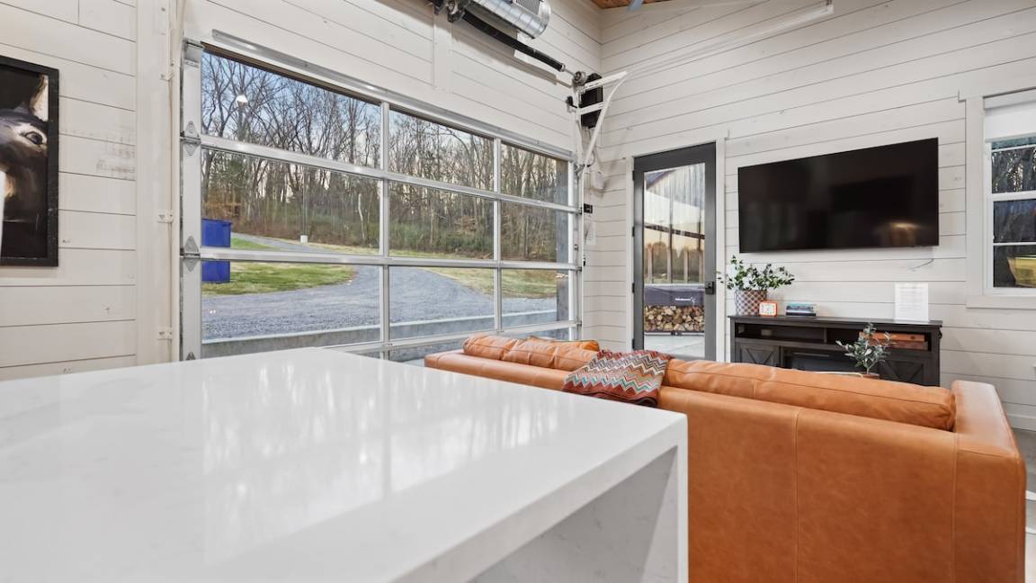 409 M² House ∙ 1 Bedroom ∙ 4 Guests - Columbia, TN