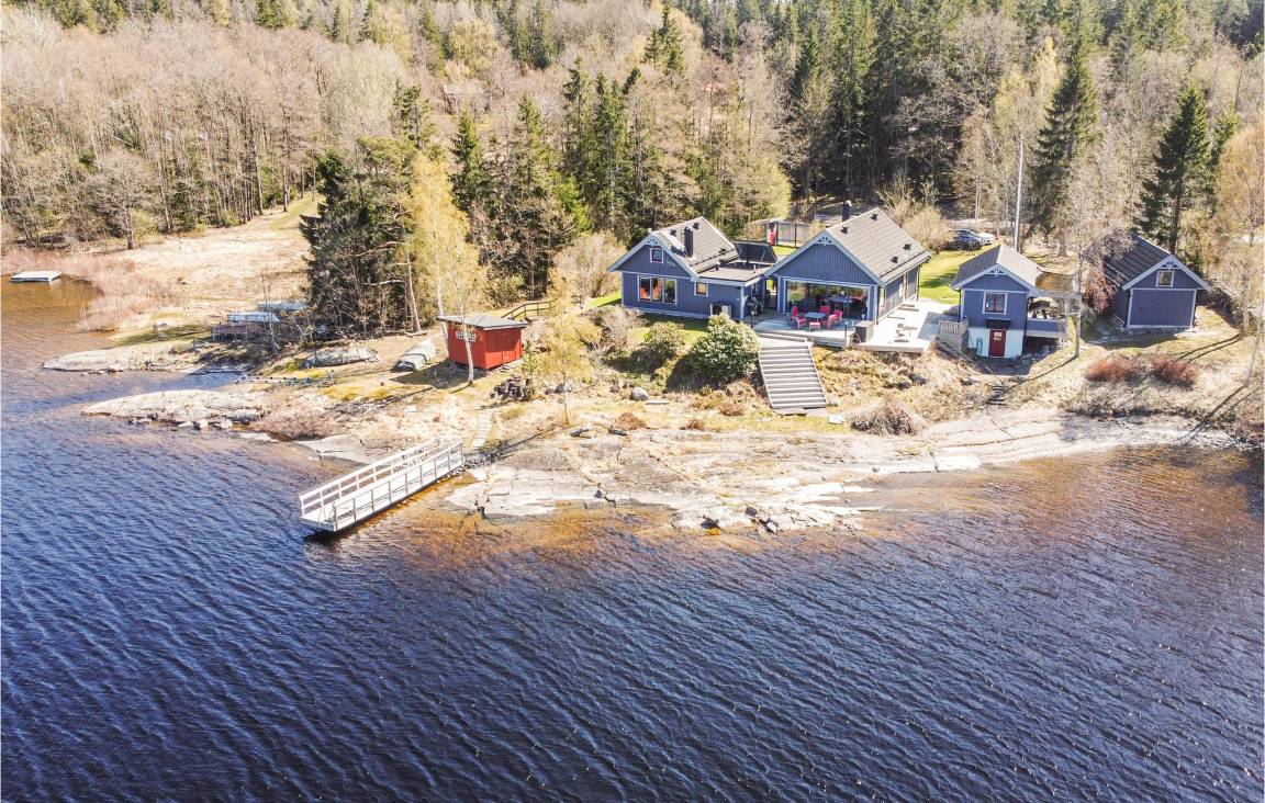 110 M² Hus ∙ 2 Sovrum ∙ 10 Gäster - Trollhättan