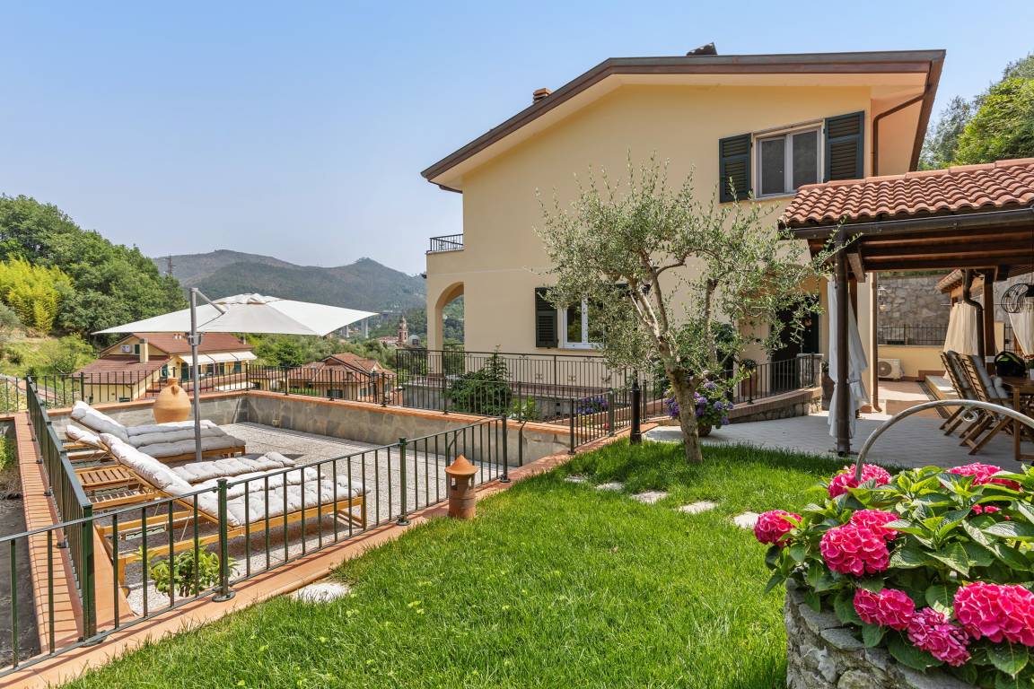 160 M² Villa ∙ 3 Schlafzimmer ∙ 10 Gäste - Moneglia