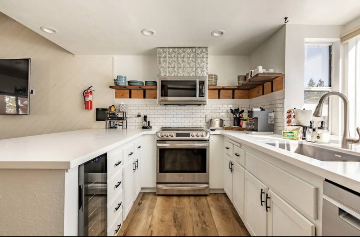 114 M² Villa ∙ 2 Bedrooms ∙ 6 Guests - Mammoth Lakes, CA