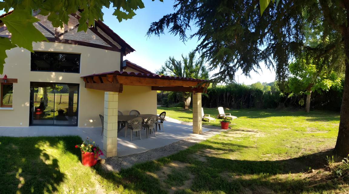 90 M² Ferienhaus ∙ 2 Schlafzimmer ∙ 6 Gäste - Bergerac