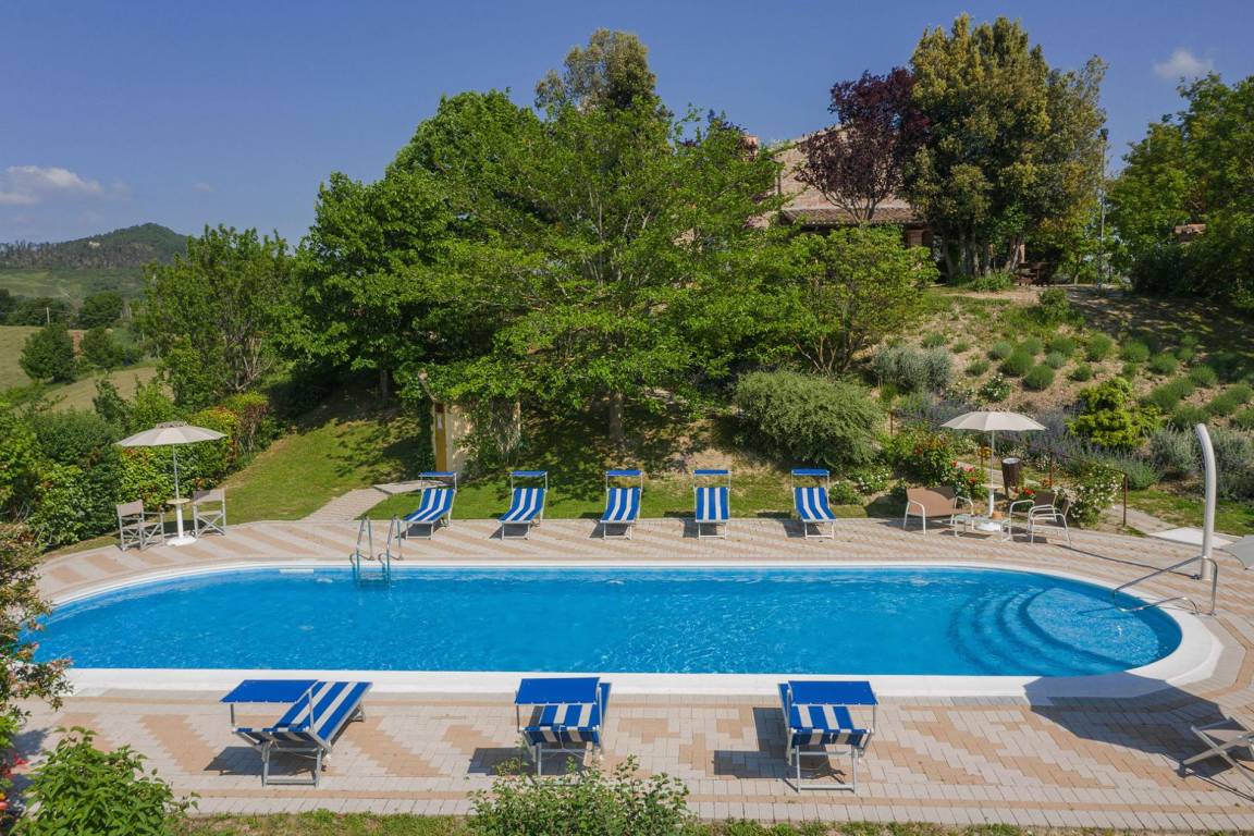 350 M² Villa ∙ 5 Habitaciones ∙ 12 Huéspedes - Lunano