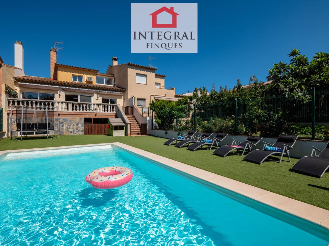 175 M² Maison De Vacances ∙ 3 Chambres ∙ 6 Personnes - Calonge