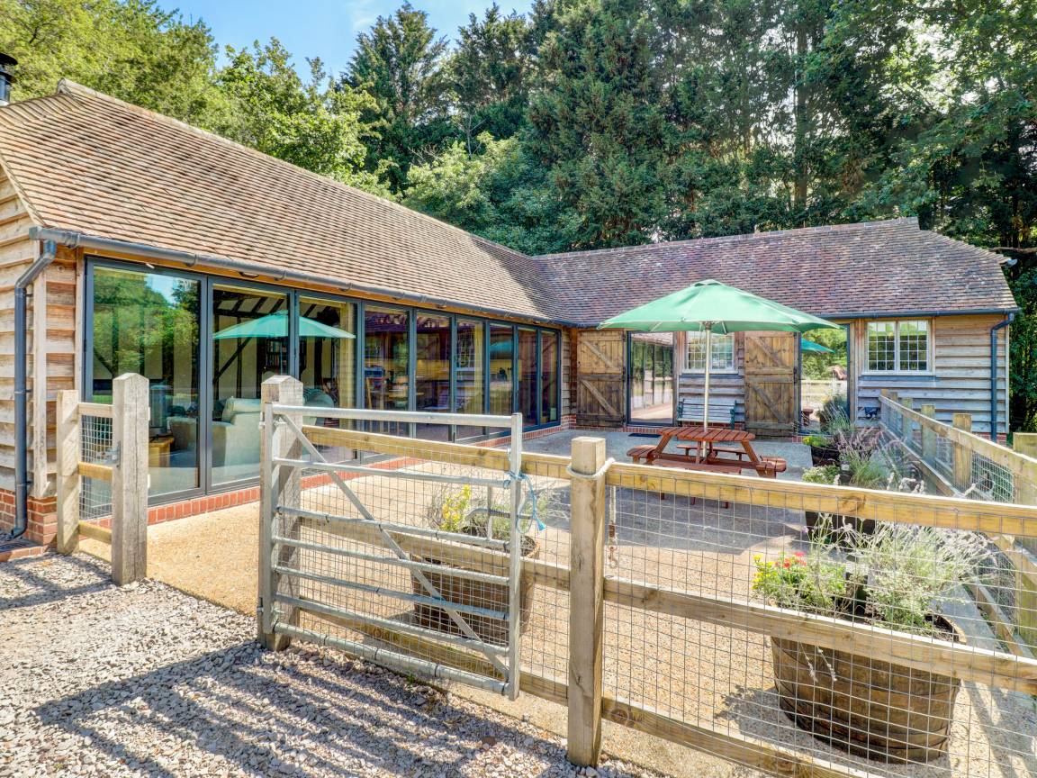 Cottage ∙ 2 Bedrooms ∙ 4 Guests - Knepp Castle Estate