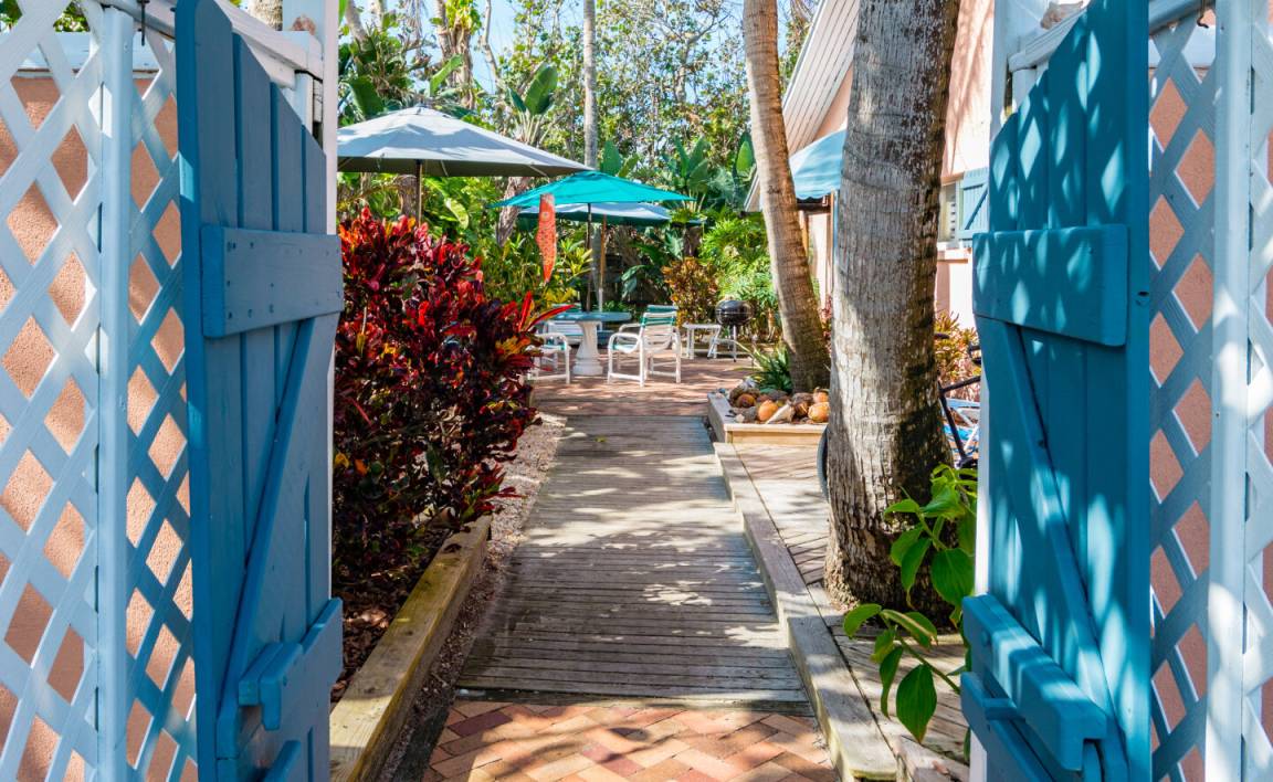 137 M² Villa ∙ 2 Bedrooms ∙ 5 Guests - Melbourne Beach, FL