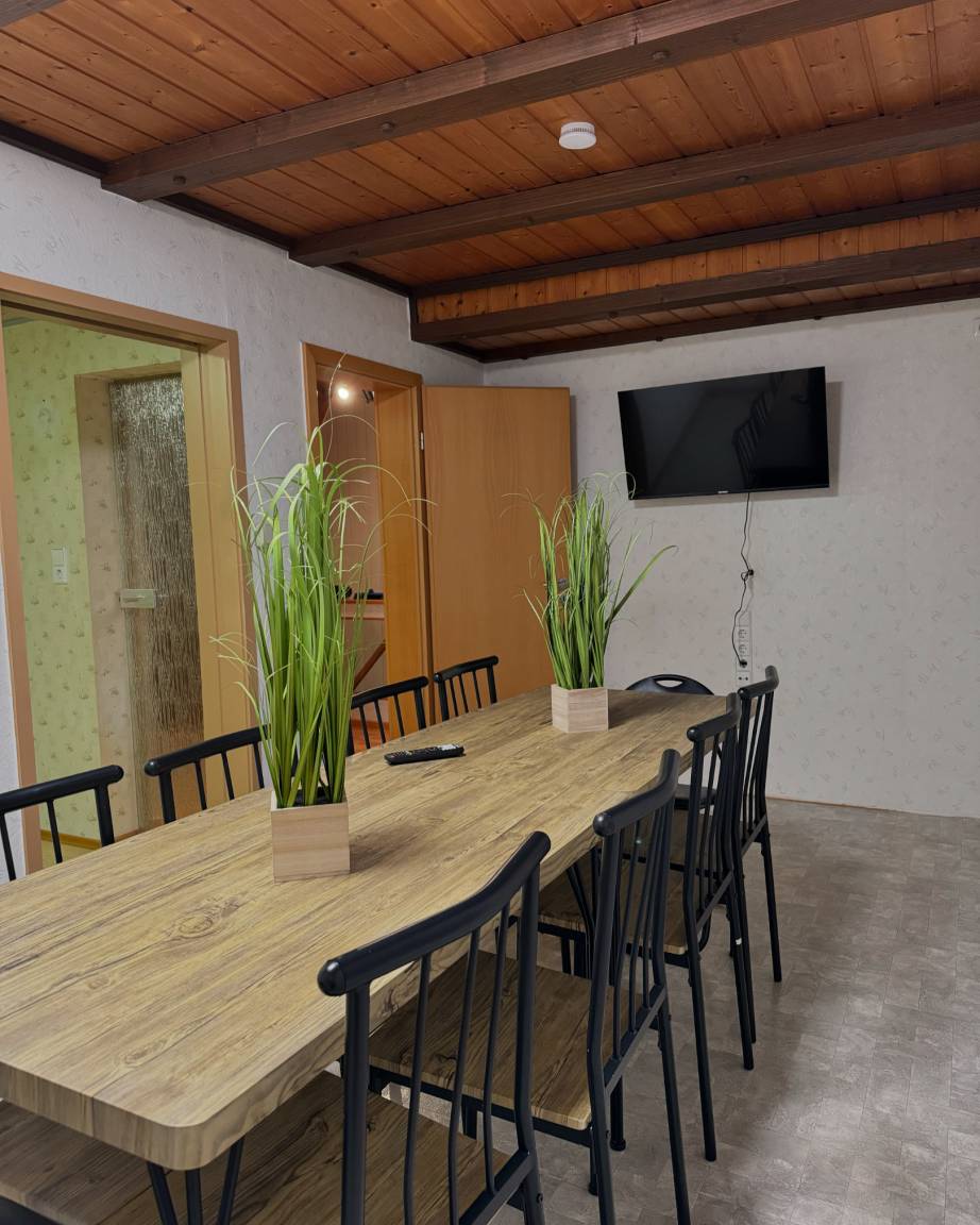 140 M² House ∙ 4 Bedrooms ∙ 8 Guests - Reutlingen