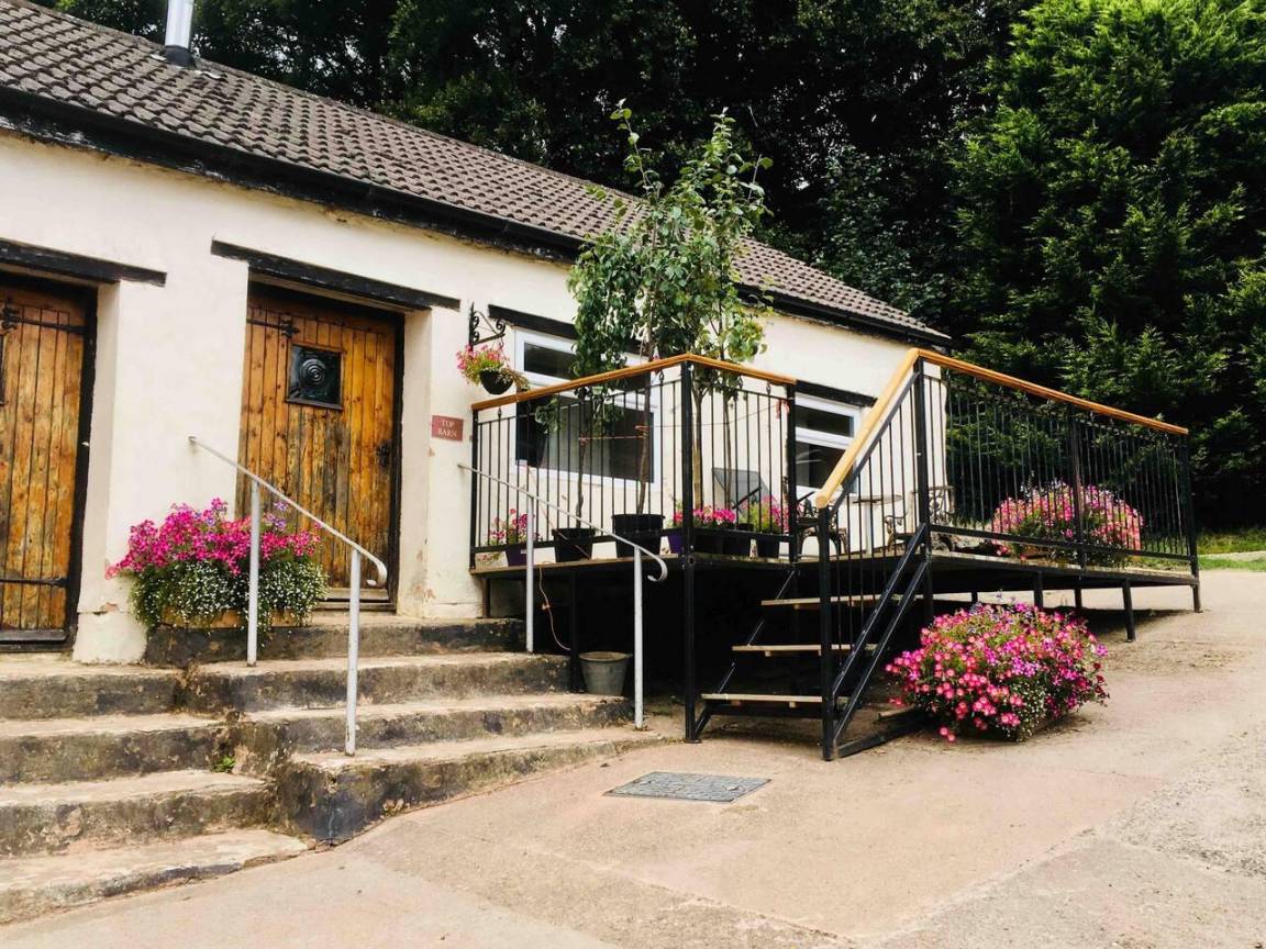 80 M² Apartament ∙ 2 Sypialnie ∙ 4 Gości - Exmoor