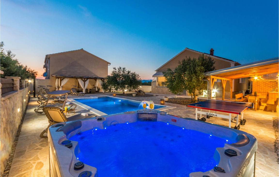 120 M² Maison De Vacances ∙ 3 Chambres ∙ 8 Personnes - Biograd na Moru