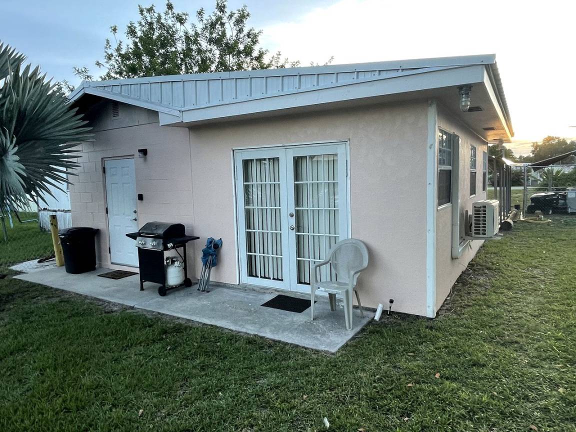 House ∙ 1 Bedroom ∙ 3 Guests - Okeechobee, FL