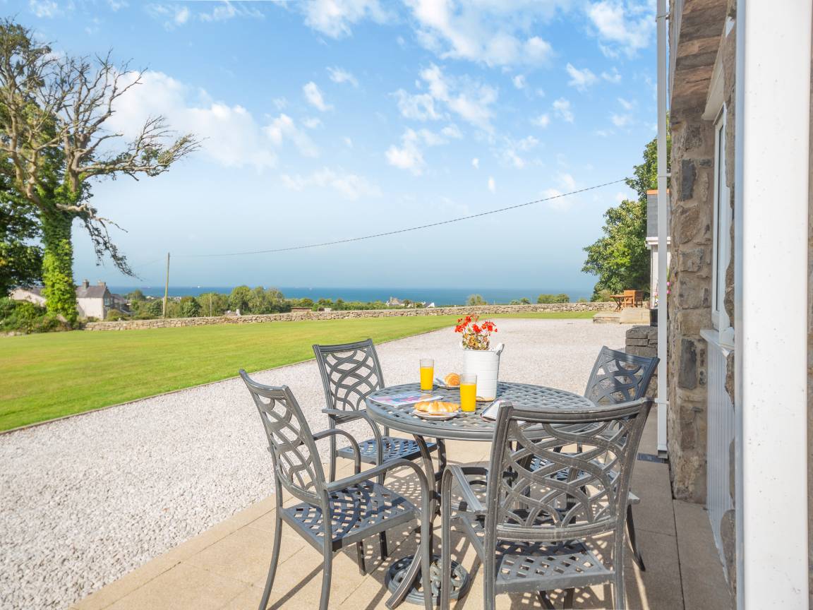 Cottage ∙ 2 Bedrooms ∙ 4 Guests - Moelfre