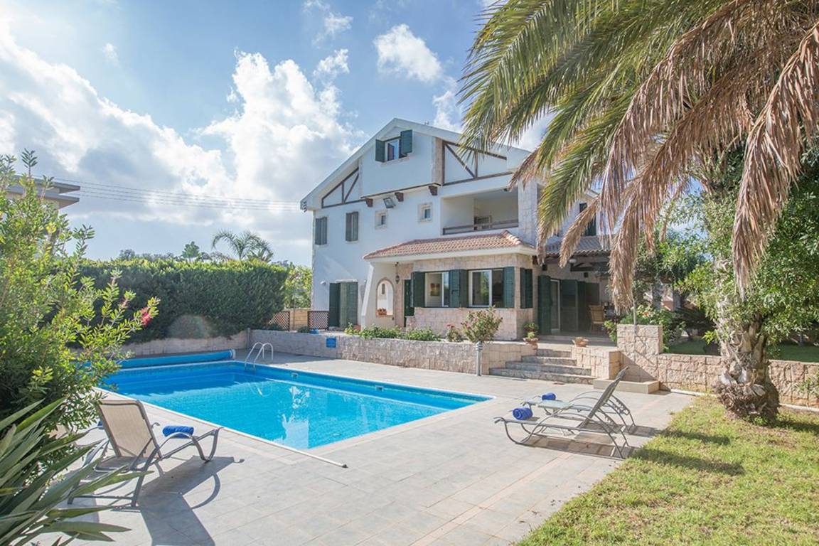 Villa ∙ 5 Sovrum ∙ 10 Gäster - Ayia Napa