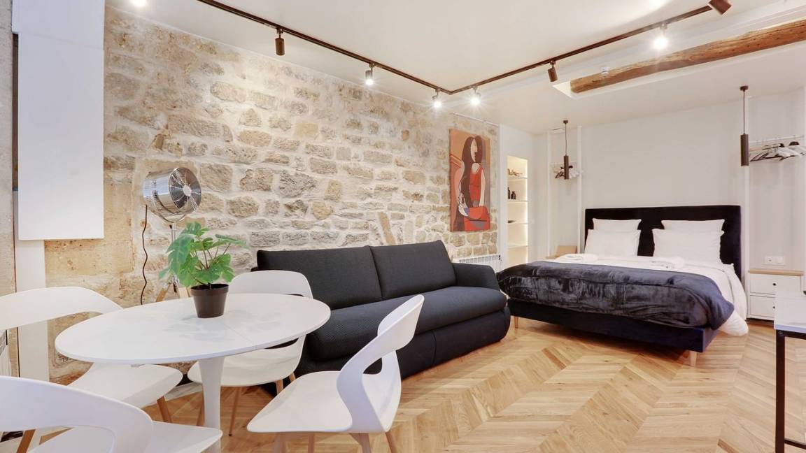 30 M² Hotel ∙ 4 Guests - Paris