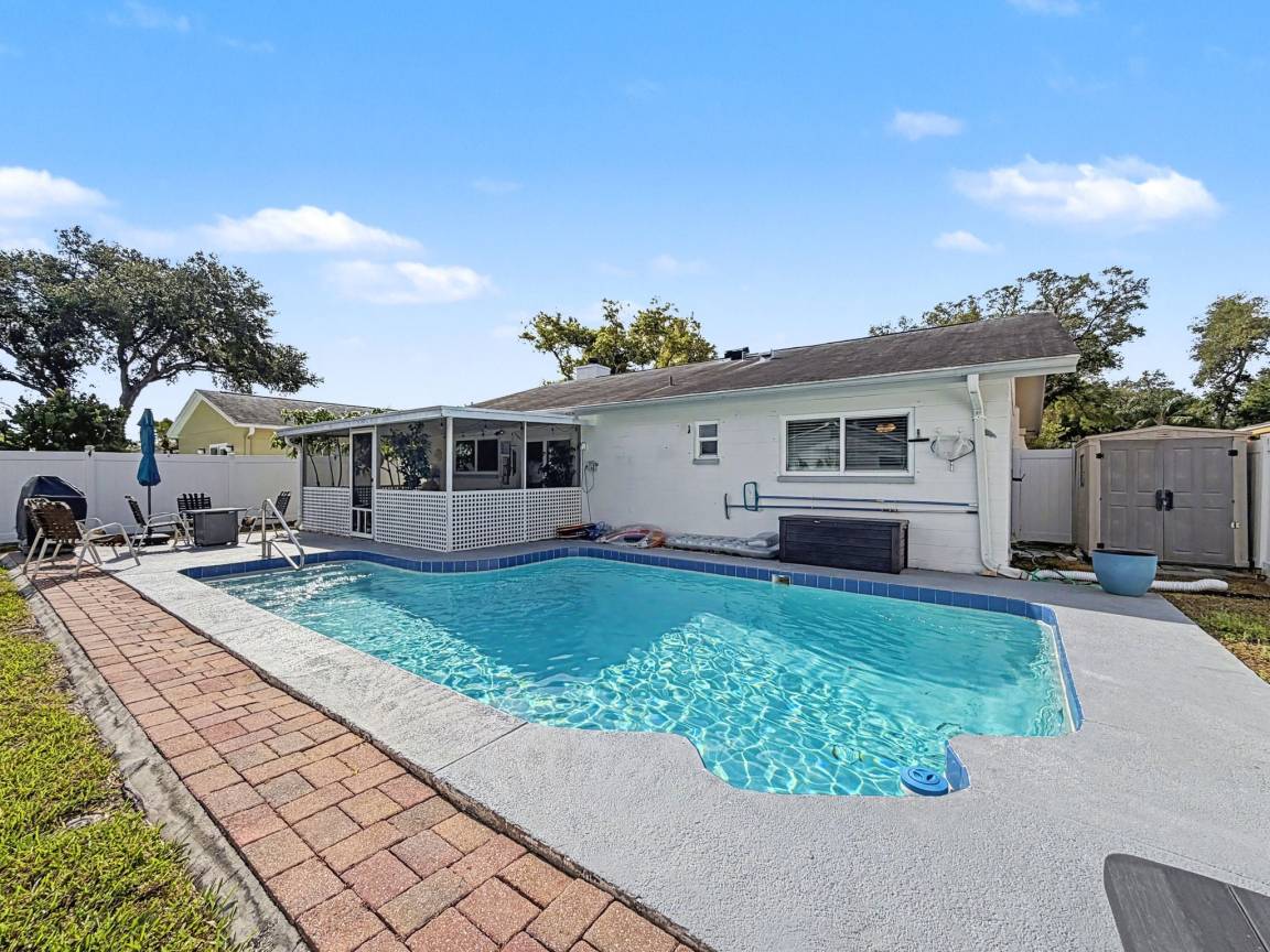 153 M² House ∙ 3 Bedrooms ∙ 9 Guests - St. Petersburg, FL