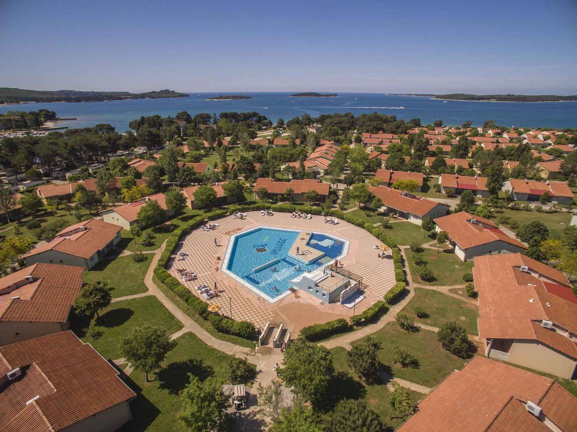77 M² Appartement ∙ 3 Chambres ∙ 8 Personnes - Pula