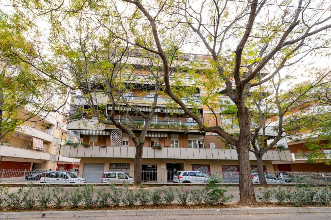 60 M² Ferienwohnung ∙ 1 Schlafzimmer ∙ 2 Gäste - Pescara
