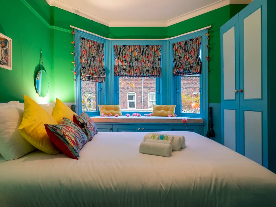 111 M² House ∙ 3 Bedrooms ∙ 5 Guests - Belfast