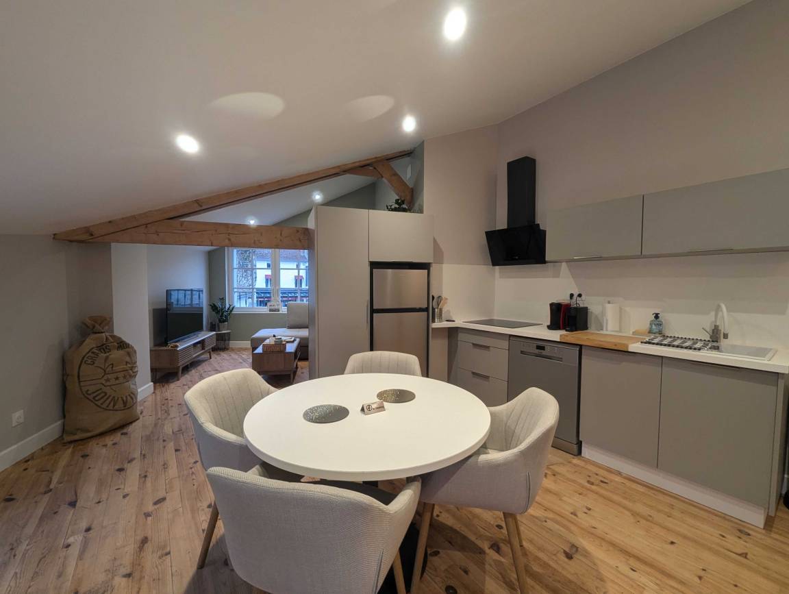 56 M² Gîte ∙ 2 Chambres ∙ 4 Personnes - Joinville