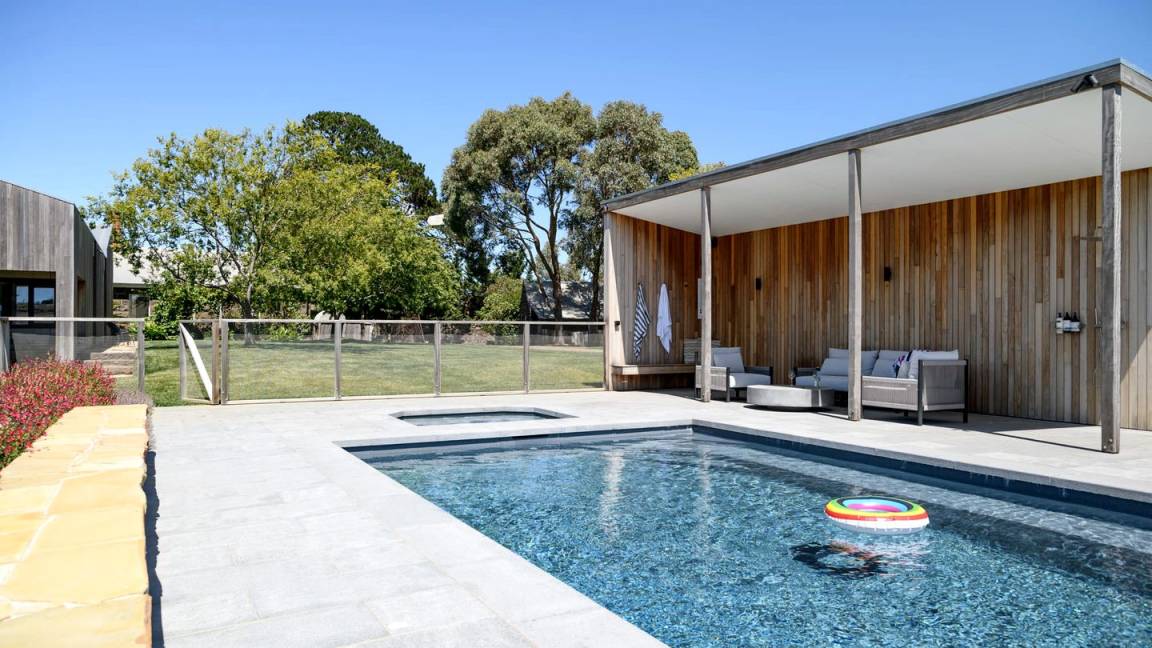 Villa ∙ 5 Bedrooms ∙ 10 Guests - Kyneton