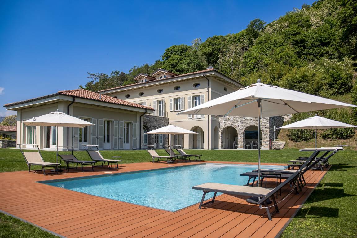 410 M² Villa ∙ 6 Slaapkamers ∙ 14 Gasten - Verbania