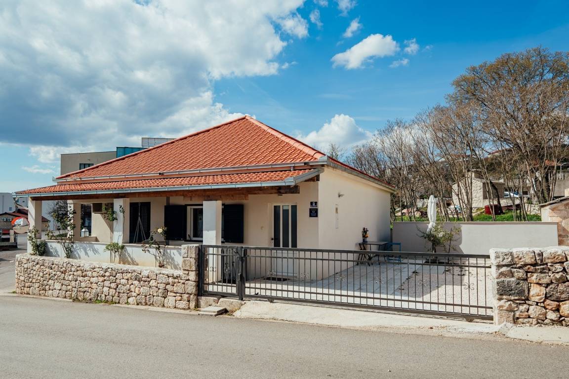 92 M² House ∙ 2 Bedrooms ∙ 6 Guests - Imotski