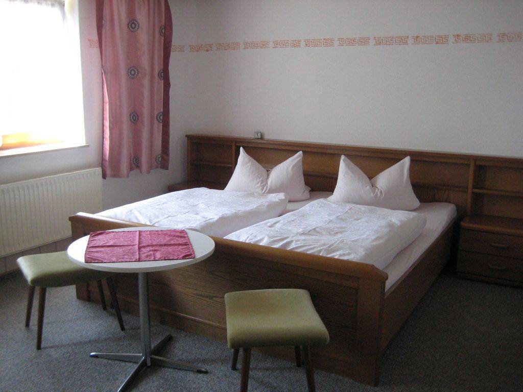 75 M² Ferienwohnung ∙ 2 Schlafzimmer ∙ 3 Gäste - Pottenstein