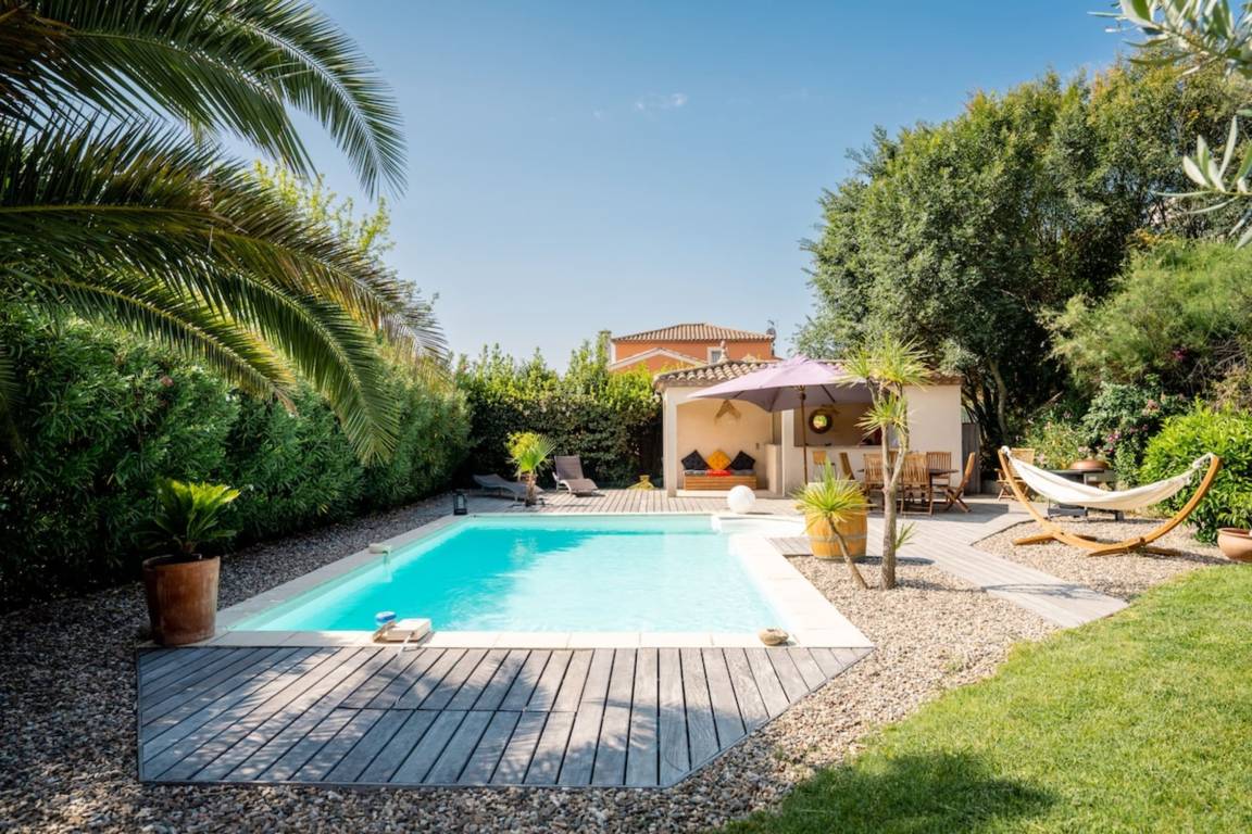 250 M² Apartamento ∙ 4 Habitaciones ∙ 8 Huéspedes - Béziers