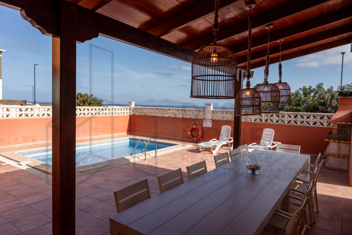 120 M² Ferienhaus ∙ 4 Schlafzimmer ∙ 8 Gäste - Corralejo