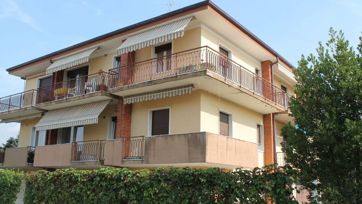 65 M² House ∙ 2 Bedrooms ∙ 6 Guests - Garda